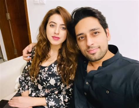 Salman Saeed Adorable New Pictures With Wife And Daughter Reviewitpk