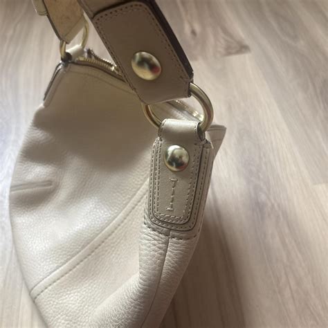 Y2k True Vintage Cream Leather Coach Purse With Gold Depop