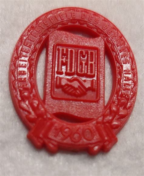 Ddr Abzeichen Anhänger Emblem Fdgb Arbeiterfestspiele Des Bezirkes Halle 1960 Ebay Ddr Abzeichen Anhänger Emblem Fdgb Arbeiterfestspiele Des Bezirkes Halle 1960 Ebay