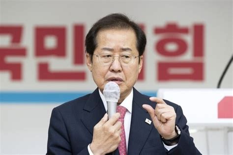 홍준표 대구시장 취임과 함께 12명 외부인사 단행