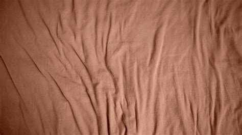 고르지 않은 주름이 있는 천으로 만든 배경 모카 무스 색상 0명에 대한 스톡 사진 및 기타 이미지 0명 2025년 가을 Istock