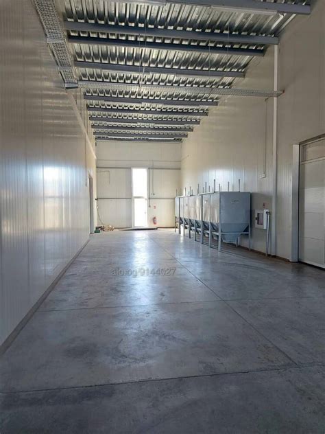 Първенец Складове под наем Промишлено помещение 728 кв м Складове промишлени и стопански