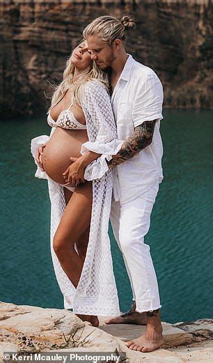 Heavily Pregnant Skye Wheatley Strips Down For Nude Photoshoot