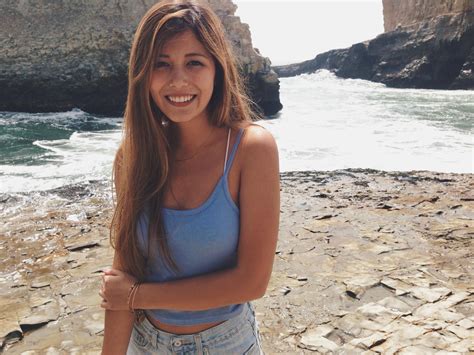 Cutie In Spaghetti Straps Porn Pic