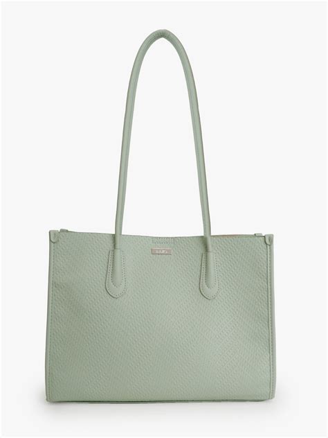 Effortless Textured Scarf Tote Kazo