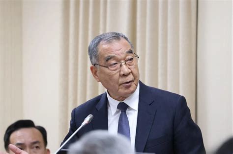 力挺邱國正堅守崗位徐巧芯兒子個人行為不應上綱到爸爸