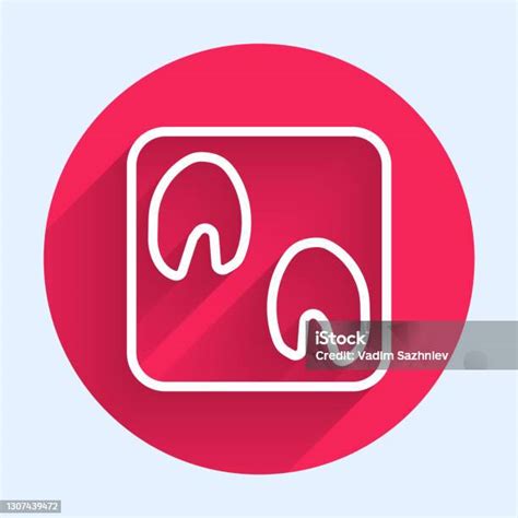 긴 그림자로 격리 된 흰색 라인 말 발 발자국 아이콘 빨간색 원 버튼입니다 벡터 가루로 빻은에 대한 스톡 벡터 아트 및 기타 이미지 가루로 빻은 가정 생활 갈고리