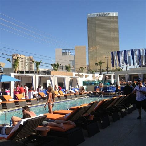 Sapphire Pool And Dayclub Las Vegas Night Club