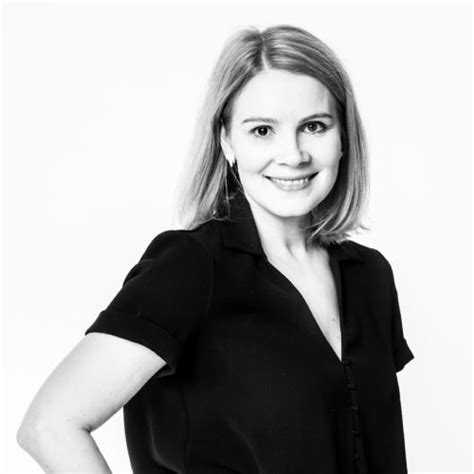 Pamela Tola Magnumlive