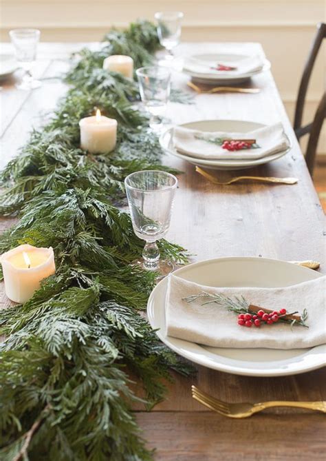 15 Traditional Christmas Table Setting Ideas Homemydesign