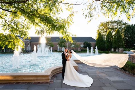 Wedding Venues With Water Features