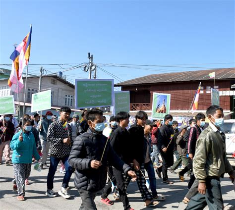 မိုင်းဆတ်မြို့၌ မြန်မာနိုင်ငံသား ဗုဒ္ဓဘာသာဝင် တိုင်းရင်းသားများ ကိုးကွယ်နေသည့် ဘုရား၊ စေတီ