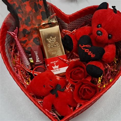 خرید و قیمت پک هدیه ولنتاین،پک هدیه روز عشق،باکس هدیه،جعبه هدیه خرسی،جعبه قلبی،خرس قرمز،ولنتاینی