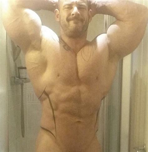 Muscle Bull Slave