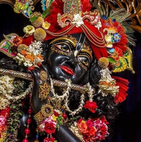 সনাতন সংঘ কৃপা করে গল্পটি পাঠ করবেন ভালো লাগলে শেয়ার করে সবাইকে জানিয়ে দিবেন। একজন ভক্ত