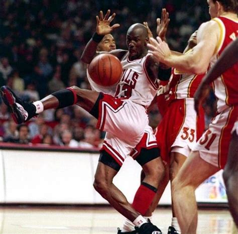 ♥oh My Gosh Mj Flops Too Michael Jordan Wearing Jordan 8 Michael