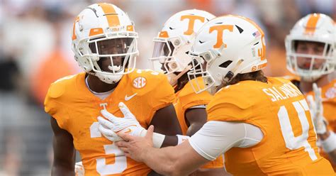 Tennessee S Dee Williams Still Learning During Move To Receiver