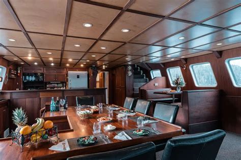 Experience Private Alaska Boat Cruises Through The Inside Passage