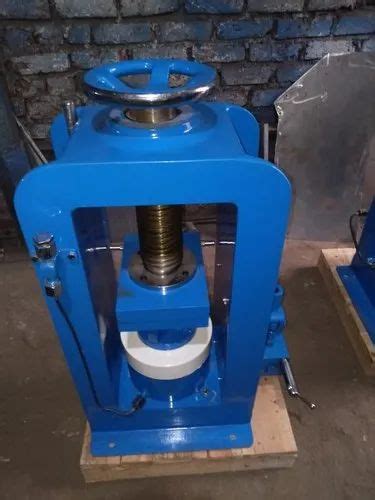 Compression Testing Machine Ctm 1000 Kn At 37000 Piece In Kolkata ID 23061414312