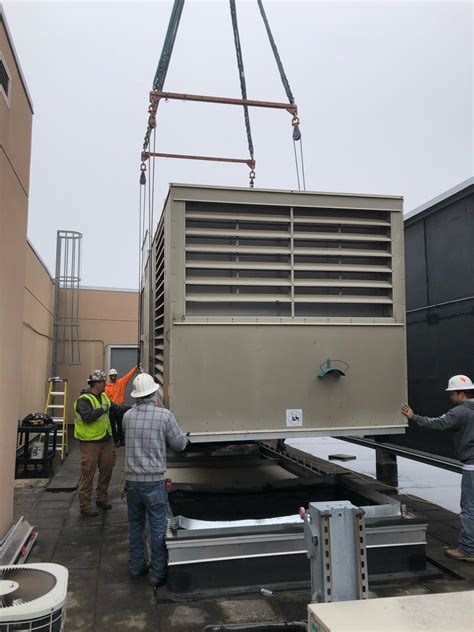 Ken Fodill On Linkedin Replacing A 120 Daikin Rtu With A New One Comfort Systems A Team Hard At…