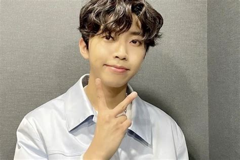 가수 임영웅 자선축구 대회 참여에 과거 선행 재조명 진정한 히어로”