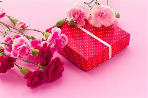 어버이날 카네이션 달아주기 유래는 아주경제