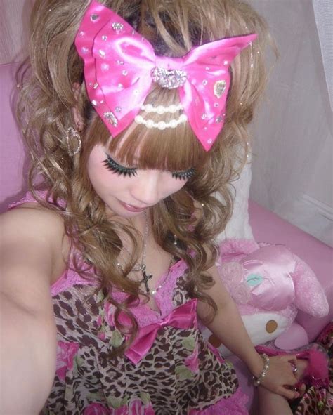 Pin By Tae On Pins By You Gyaru Gyaru Fashion Japanese Fashion