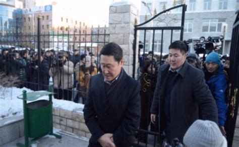 Ерөнхий сайд асан Н Алтанхуягийн оффист нэгжлэг хийжээ