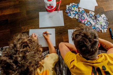 Robot STEP czyli jak nauczyć dzieci rysować matkawariatka pl