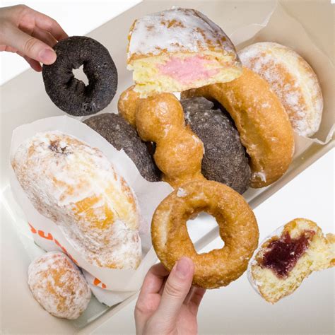 던킨도너츠 메뉴 산리오보단 먼치킨 도넛 츄이스티 카카오하니딥 네이버 블로그