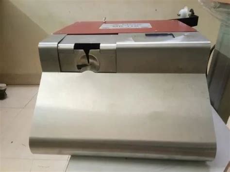 Recondition Button Wrapping Machine Model Mk V2 Made In Uk At Rs 95000
