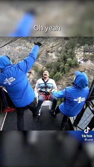 Man Bunjee Jump