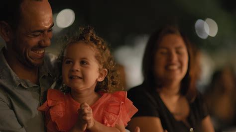 Translators Bring Hope Above All Else Al Día News