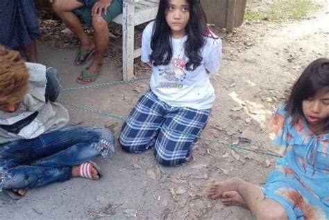 ရေးမြို့နယ် ရေး သံဖြူဇရပ်ကားလမ်း ကွမ်ကျိုက် တံတားတွင် အိမ်စီးကားနှင့် ထော်လာဂျီ ယာဉ်တိုက်မှု ဖ