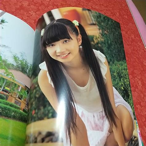 Yahooオークション 黒宮れい写真集 夏休みの秘密