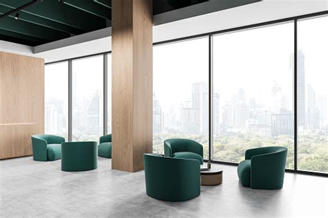 녹색 의자와 도시 경관이 내려다보이는 대형 창문이 있는 현대적인 사무실 라운지 공간 3d 렌더링 0명에 대한 스톡 사진 및 기타 이미지 Istock