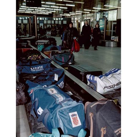 Британска медия Българи и румънци са превзели над 175 000 работни места