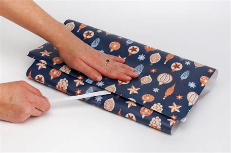 Как красиво упаковать подарок в бумагу прямоугольный в коробку и как конфету