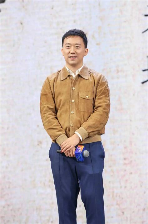 制片人刘闻洋朋友圈晒与蔡文静甜蜜合照 疑似官宣恋情凤凰网娱乐凤凰网