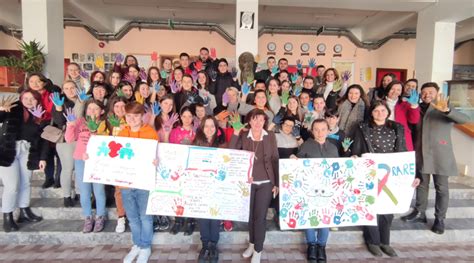 Наставниците и учениците од ООУ „Св Наум Охридски“ Пештани со поддршка и мотивирачка порака за