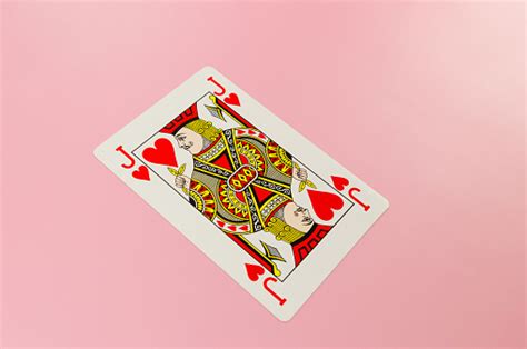 분홍색 배경에 카드 놀이의 평면도 잭 카드 1장 보드 게임 포커 복사 공간 플랫 레이 0명에 대한 스톡 사진 및 기타 이미지 Istock