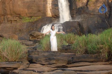 Keerthi Chawla Spicy Stills Photo 120 Of 150