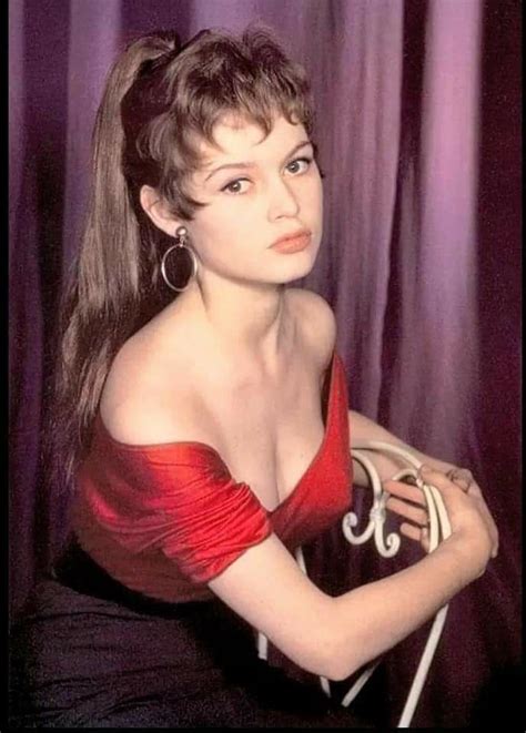 Stunning Color Photos Of A Young And Beautiful Brigitte Bardot In The