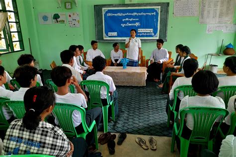 ကျောက်ပန်းတောင်းမြို့နယ်တွင် လေးရွာအခြေခံပညာအထက်တန်းကျောင်းတွင် လူငယ်များ နှုတ်မှုစွမ်းရည်တိုးတက