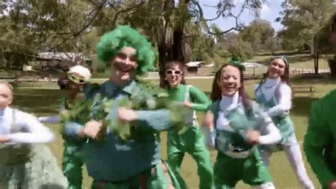Dance Dancing  By The Wiggles Find And Share On Giphy