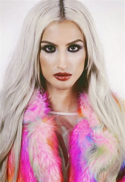Pictures Of Lynn Cartwright