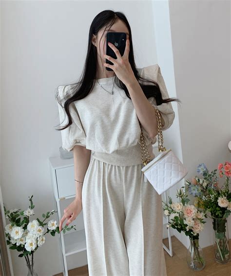 마농드제이 상의바지세트반팔버전 크롭 퍼프 반팔 맨투맨 밴딩 와이드 롱 팬츠 쭈리세트 여름투피스 여름세트 맨투맨세트 트레이닝세트