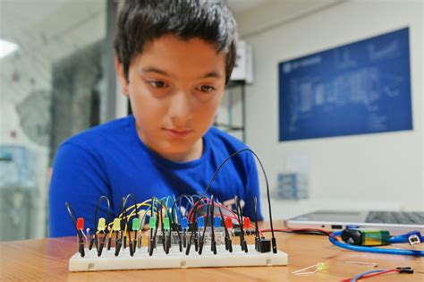 Robot Akademi 11 14 Yaş Arası Arduino Ile İleri Seviye