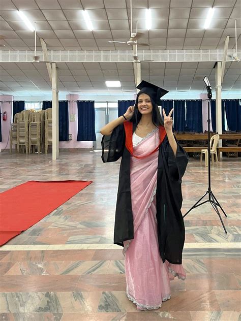 Meenakshi Jaiswal On Linkedin Graduationceremony Graduated