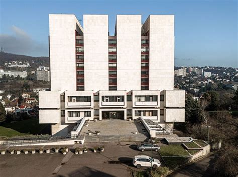 Utilitarian Architecture